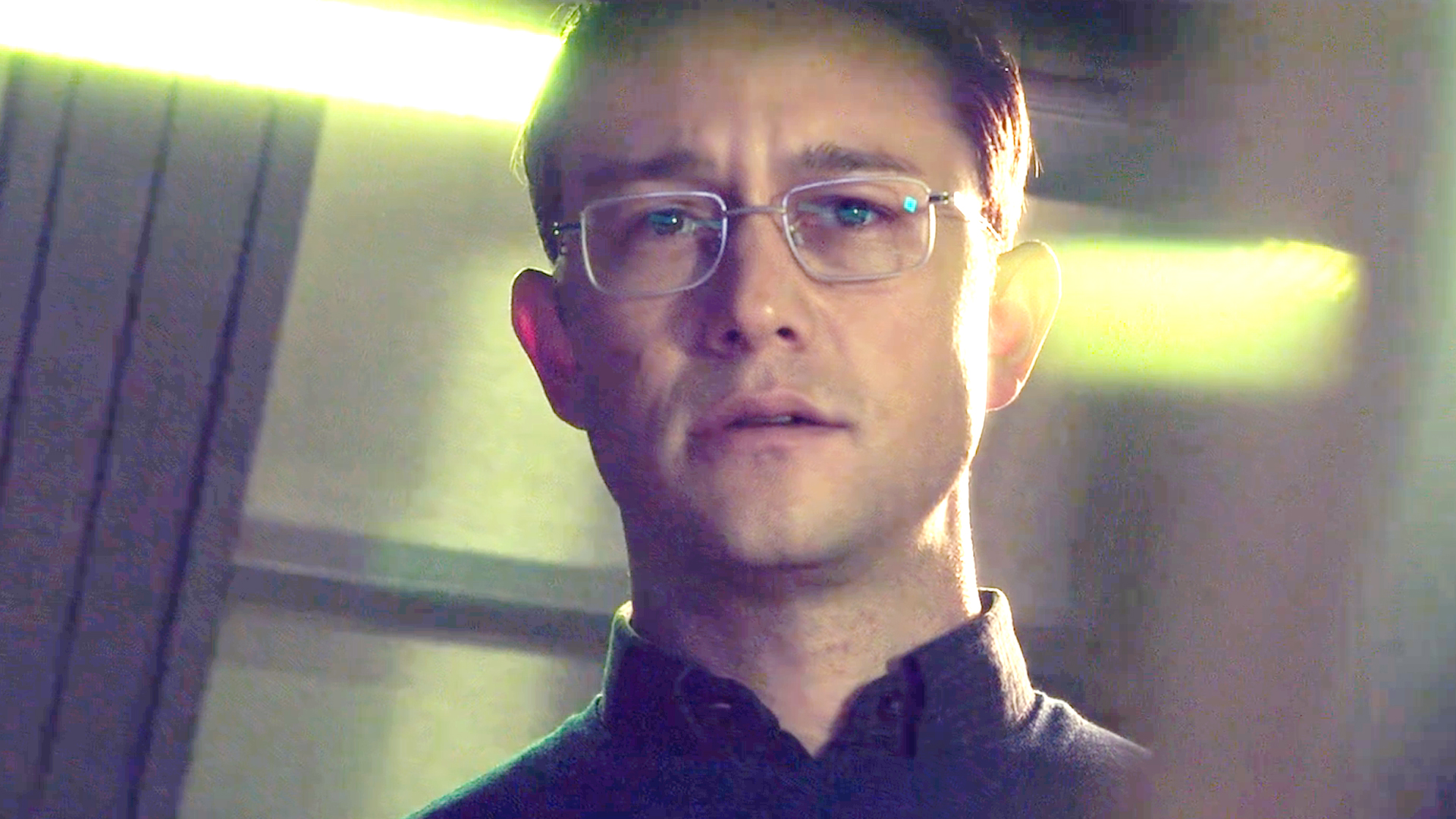 Snowden: Snowden Comic-Con Trailer - Fandango