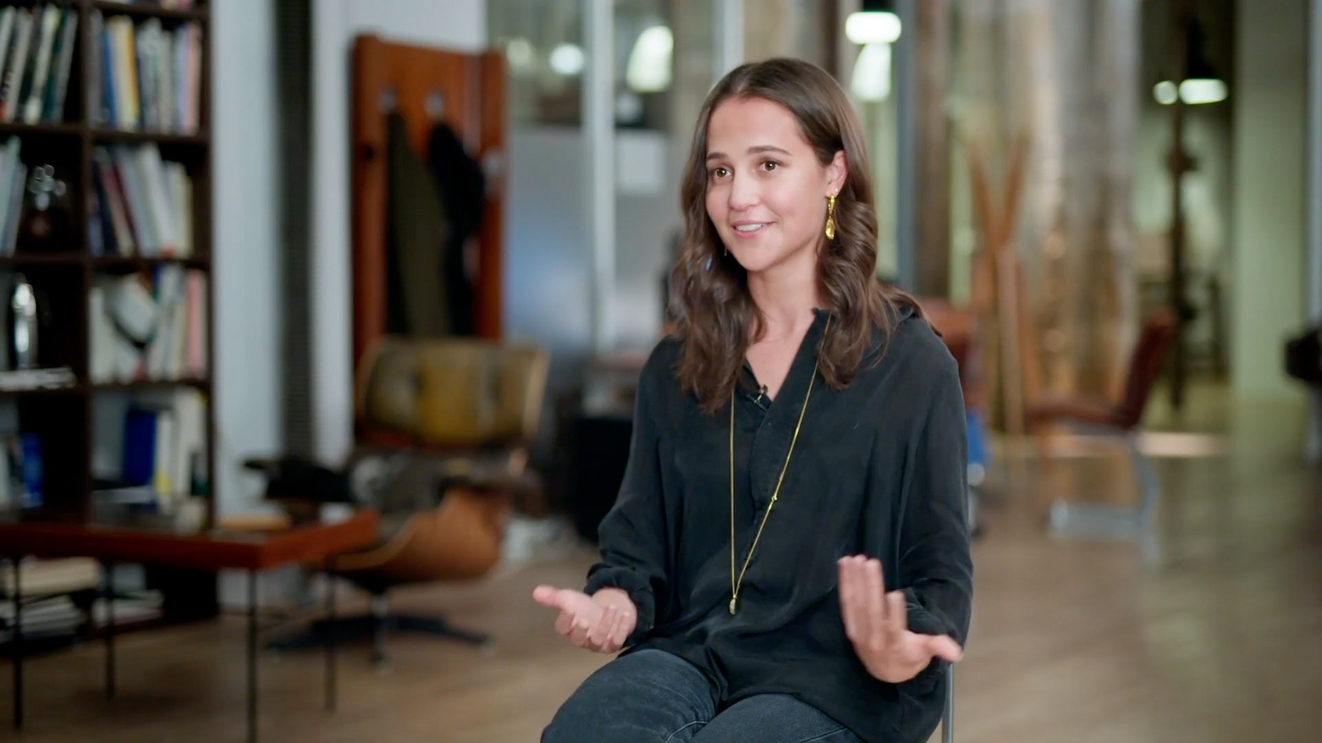 Irma Vep: Limited Series Featurette - On Set with Alicia Vikander ...